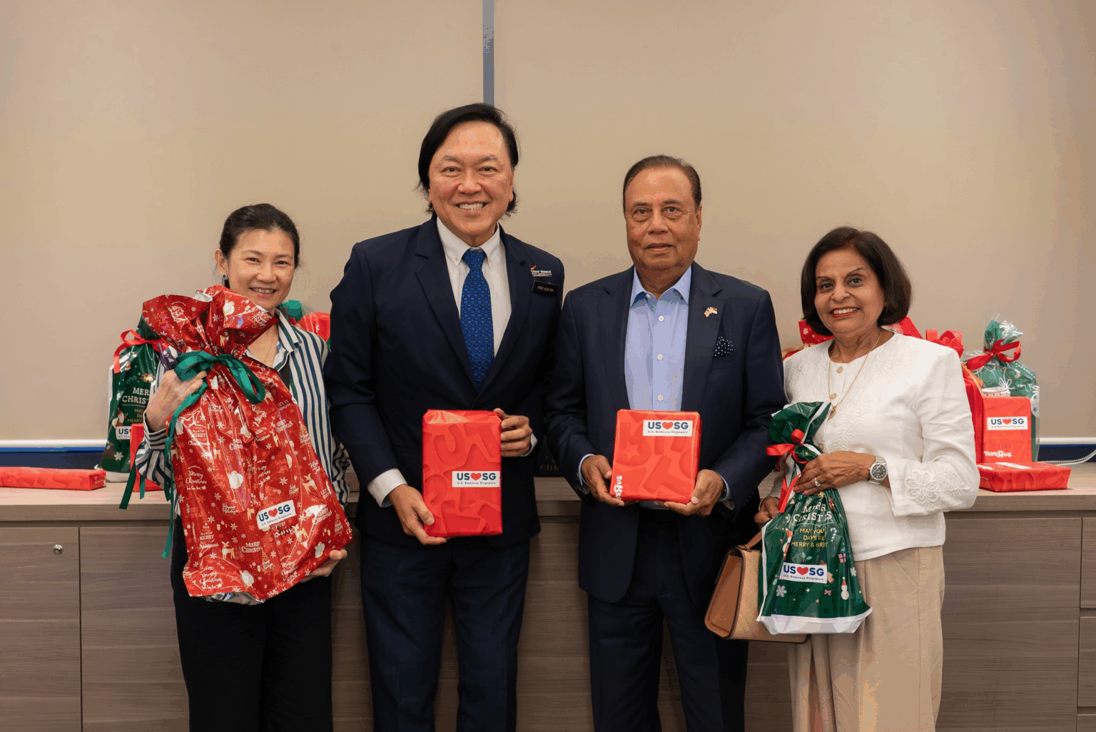 U.S. Embassy Singapore Shares Festive Cheer with Young Patients at KK ...